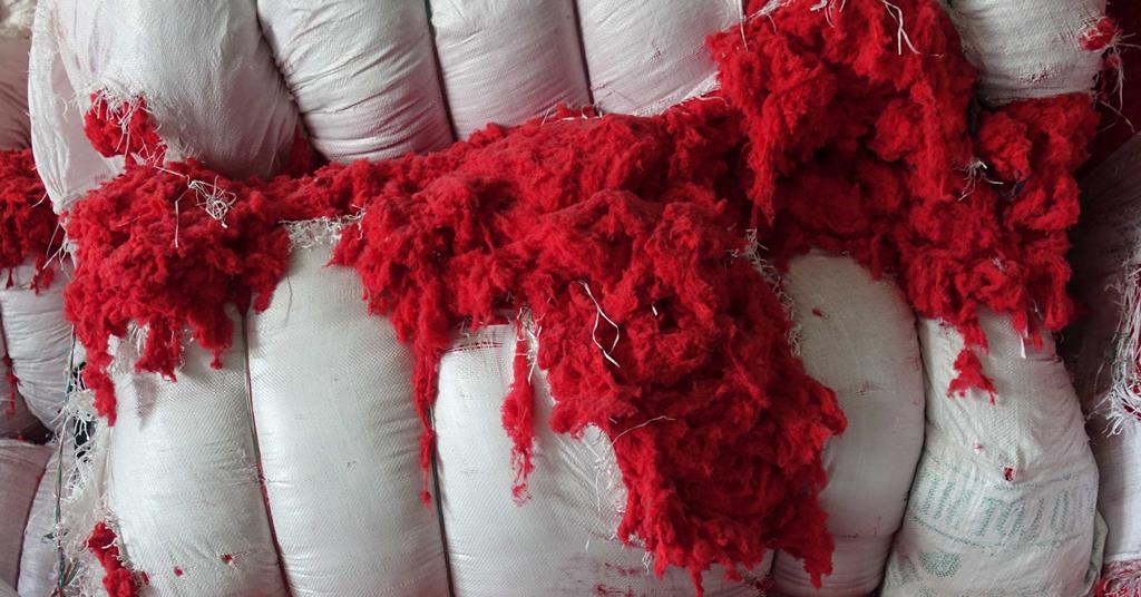 Europeans buying and discarding clothing and shoes at record levels ...